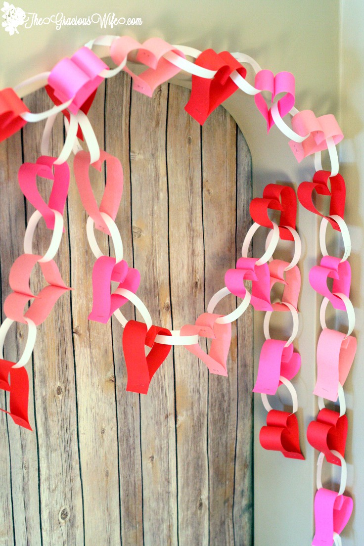 Valentine's Day Heart Paper Garland- 2 Tutorials! - The Gracious Wife