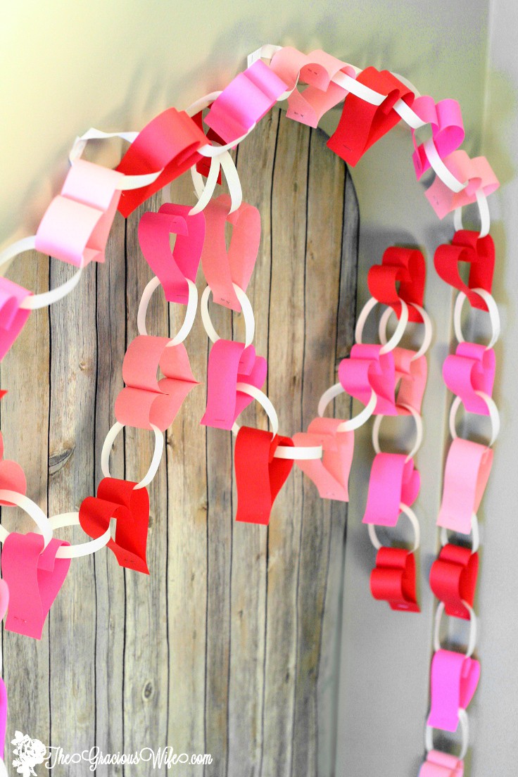 Valentine's Day Heart Paper Garland- 2 Tutorials! - The Gracious Wife