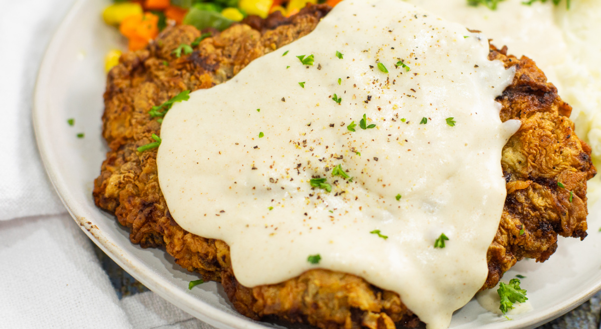 Southern Biscuits and Gravy: Creamy, Mile-High Comfort at Home - The ...