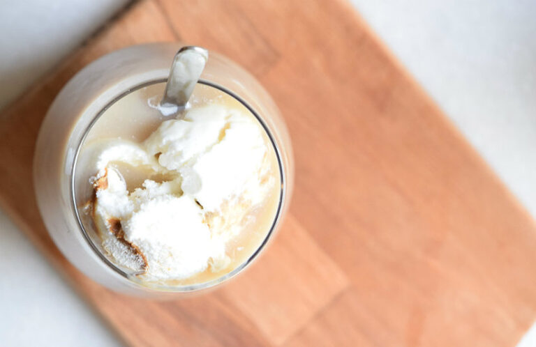 Iced Mocchacino Recipe | Quick and Easy Drink