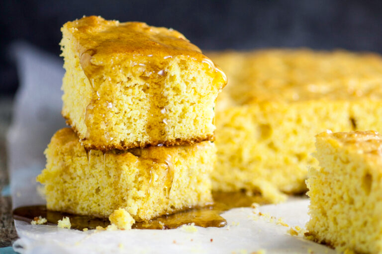 Homemade Maple Cornbread Recipe from Scratch