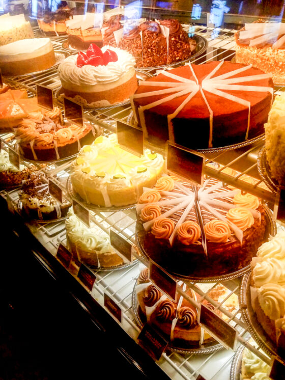 5 Reasons to Love The Cheesecake Factory Even More