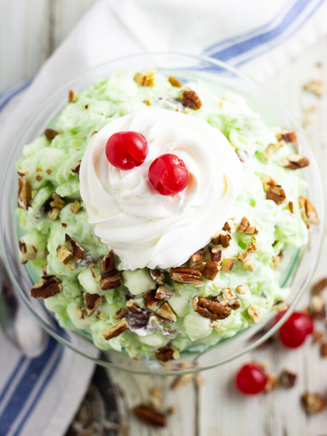 Creamy Watergate Salad: the Perfect Party Dessert for Any Occasion ...
