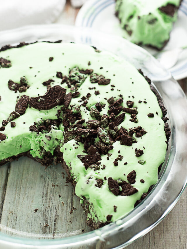 Traditional Grasshopper Pie: Easy Mint & Chocolate No-Bake Dessert ...