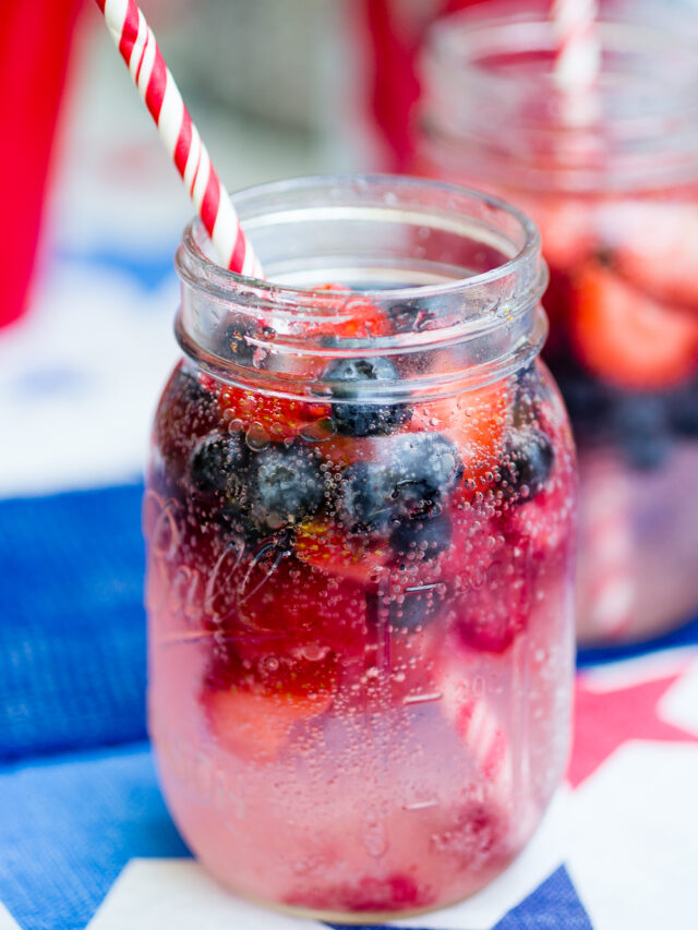 Berry Spritzer: A Refreshing and Fruity Summer Drink! - The Gracious Wife