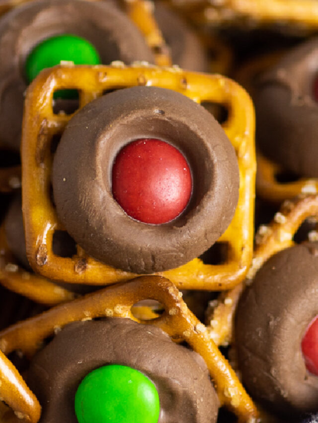 Rolo Pretzels: Easy 3-Ingredient Festive Christmas Treat! - The ...